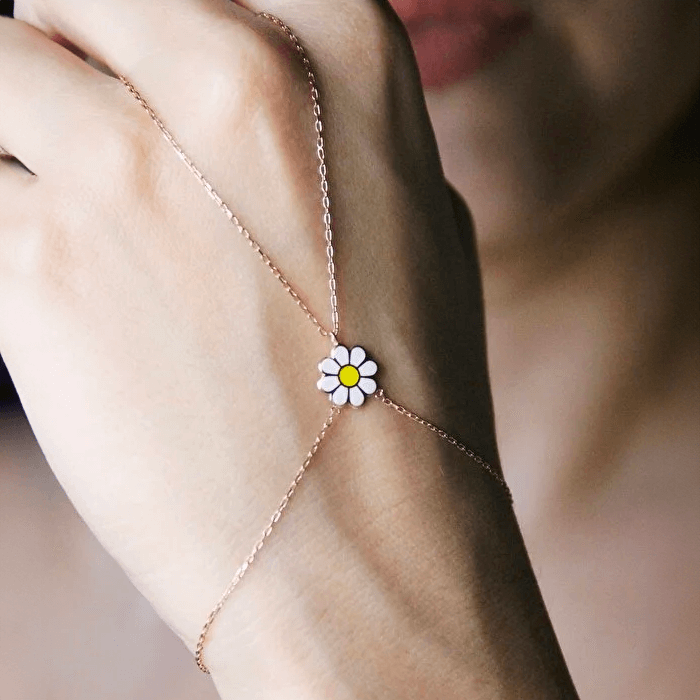 Hand Chain Bracelet and Ring with Daisy Charm in 925 Silver | JFW ...